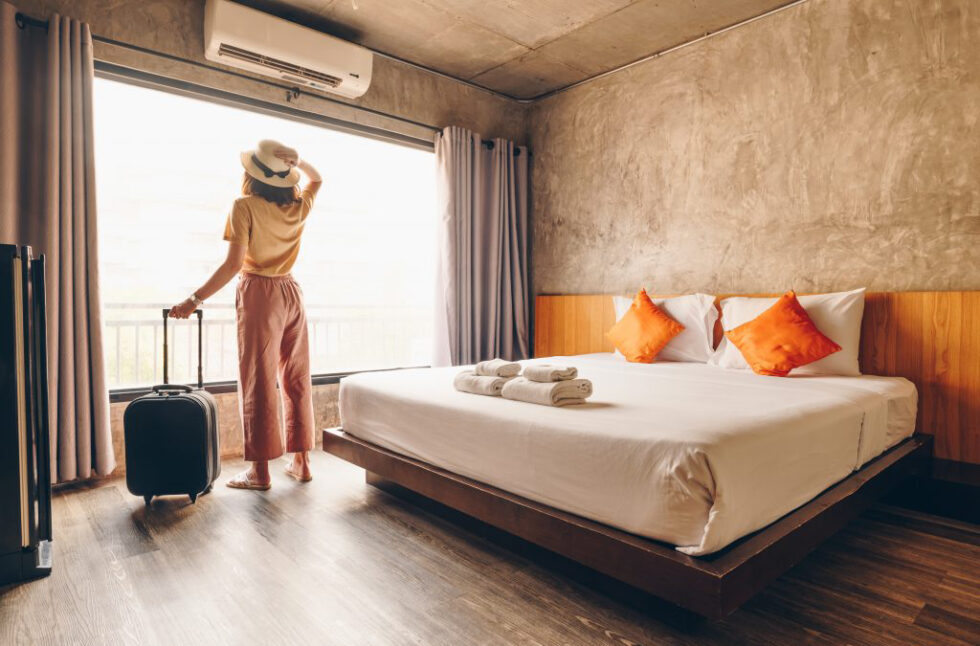 How to Add Window Treatments to Your Guest Rooms for Comfort and ...